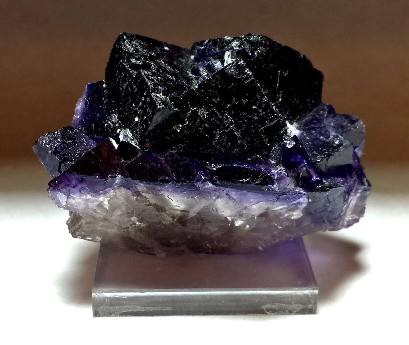 Fluorite Purple Bi-Color Rough Specimen 22.5"x1.33" 485crts - Gold ...