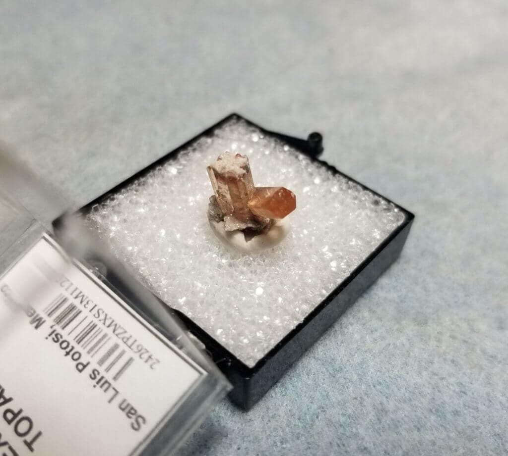 Topaz Mexican Specimen Thumbnail 13.5x11.5mm 5.60crts - Gold Crown Jewelry