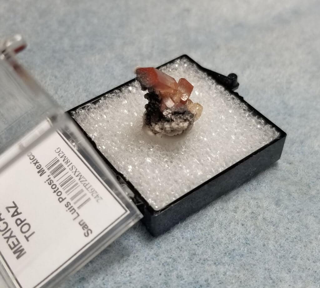 Topaz Mexican Specimen Thumbnail 18.5x15mm 10.00crts - Gold Crown Jewelry