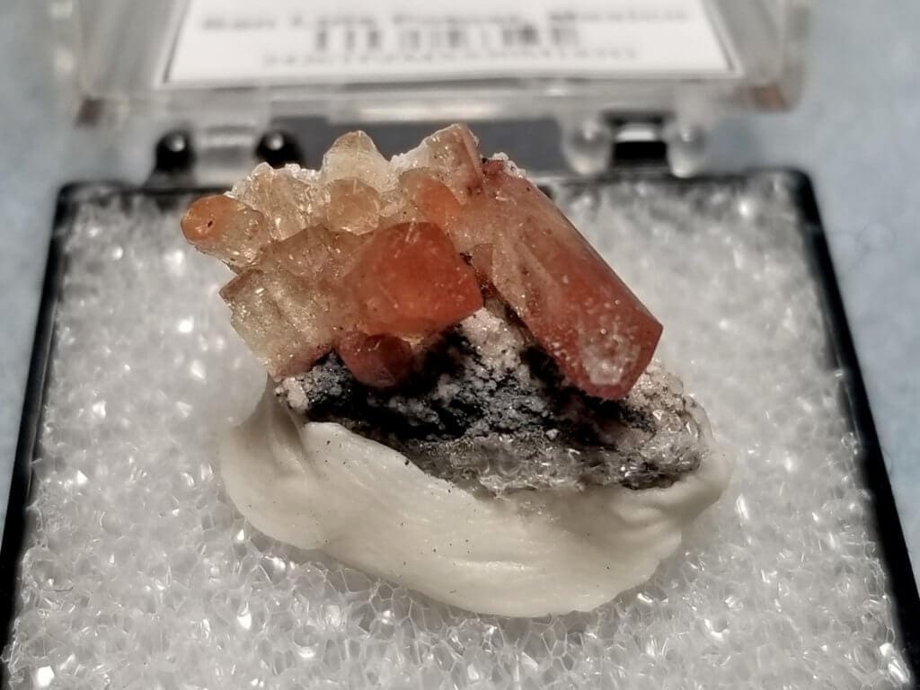 Topaz Mexican Specimen Thumbnail 20x12mm 9.10crts - Gold Crown Jewelry